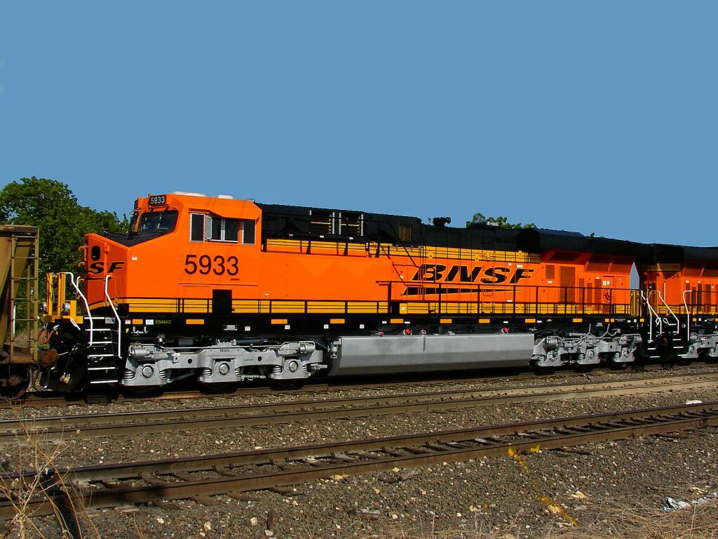 BNSF 5933